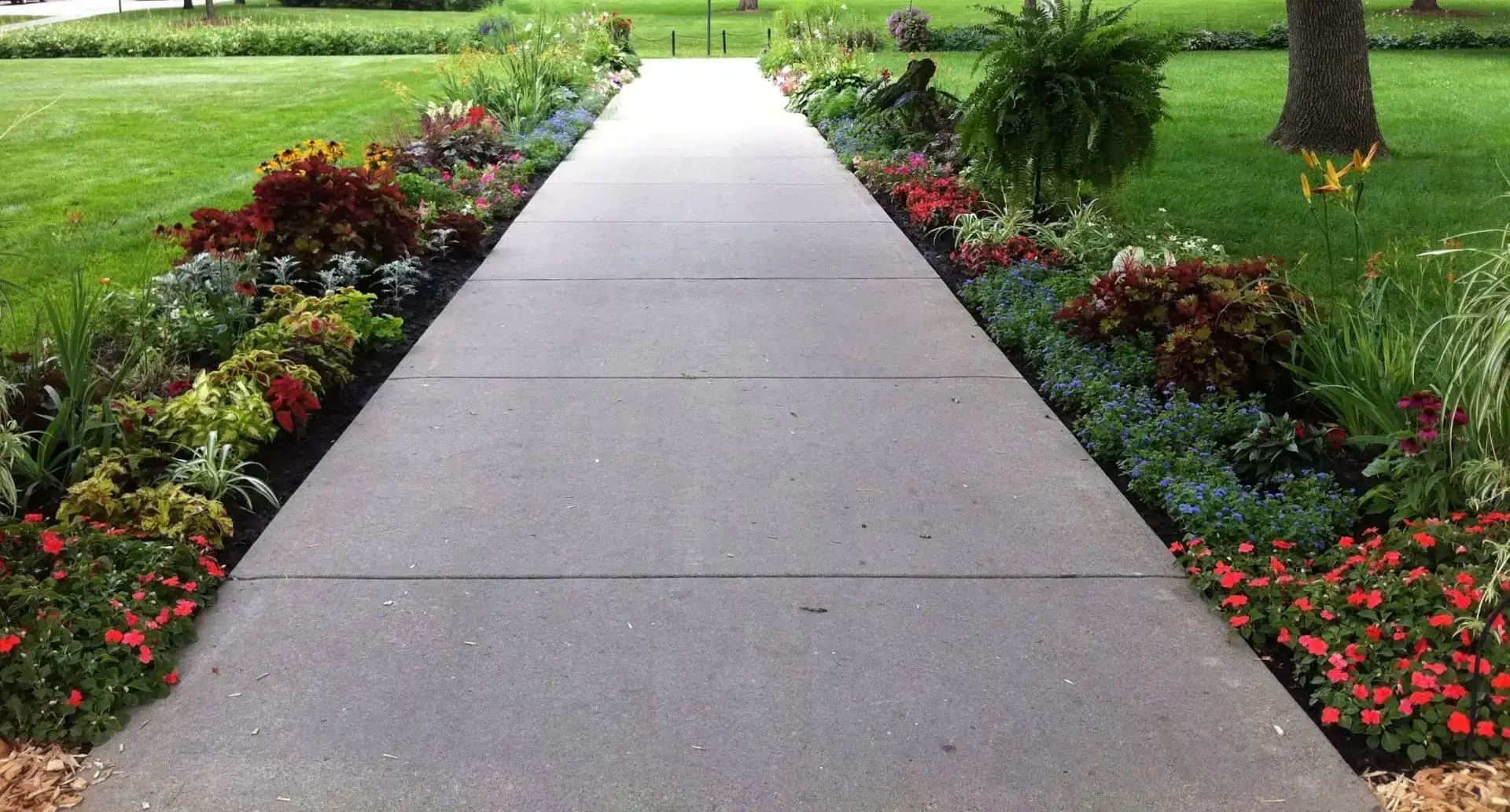 Brantford Concrete & Hardscape - LRC Construction